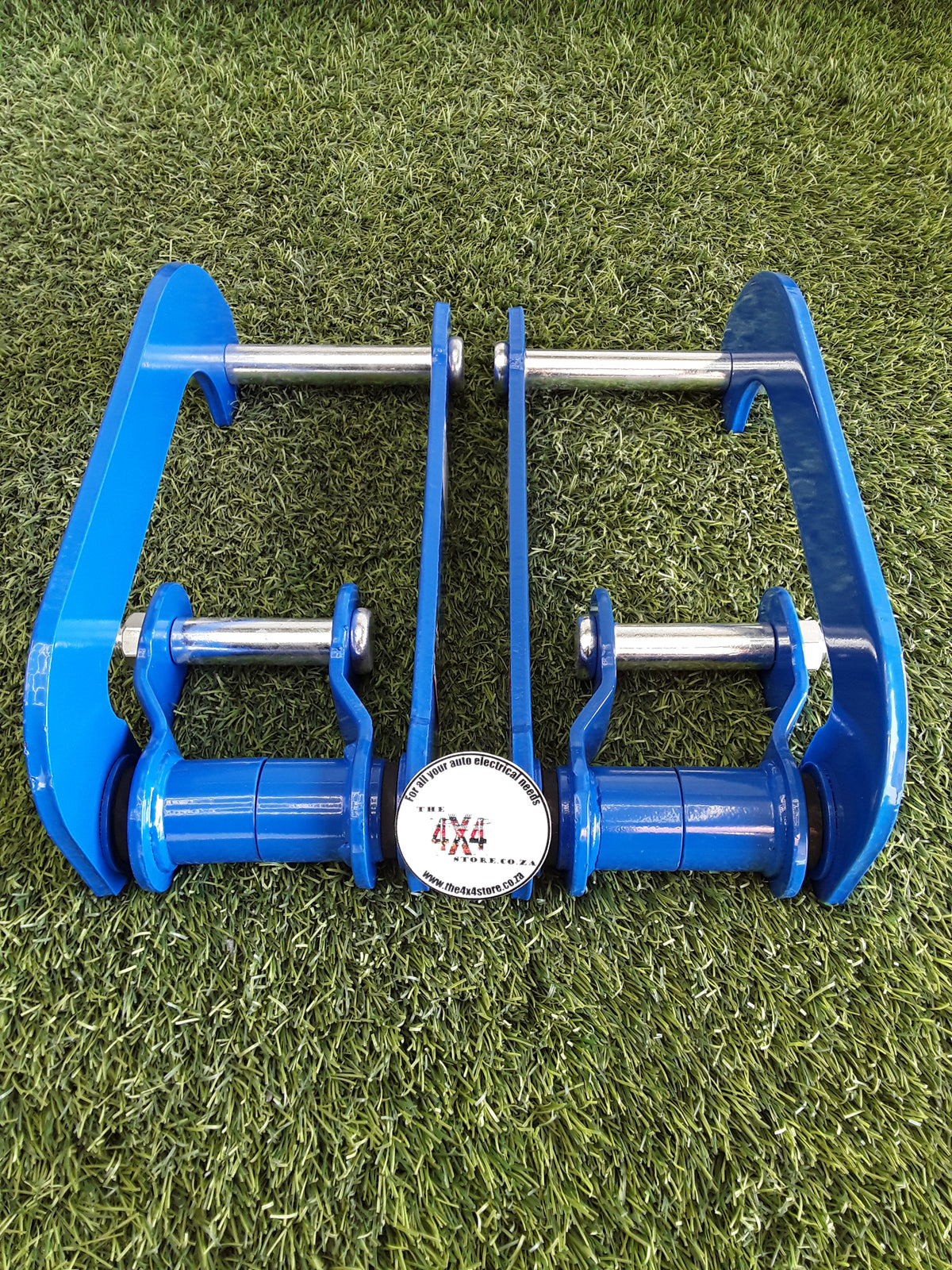 GWM P Series 2" Blue comfort shackles - the4x4store.co.za